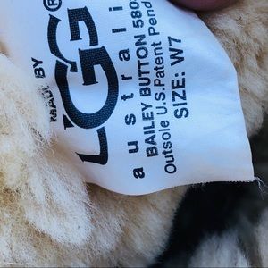 UGG | Shoes | Ugg W7 | Poshmark